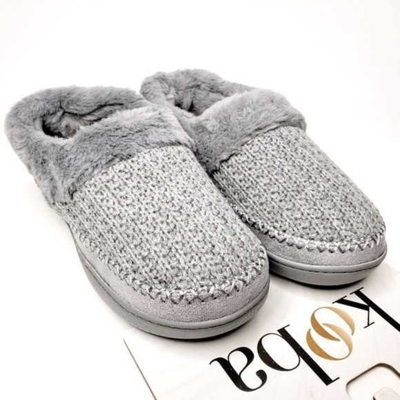 Kooba | Shoes | Nwt Kooba Faux Fur Ankle Grey Knit Top Slippers Xl ...